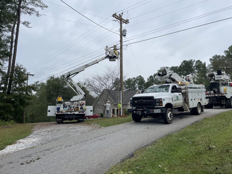 BREC: MULTI-DAY OUTAGES STILL EXPECTED, OVER 300 CREWS ON THE GROUND ...